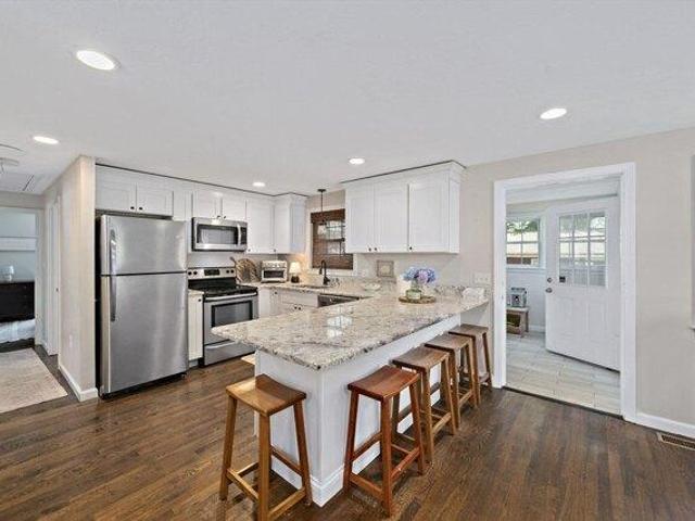 house with 3 bedroom, Randolph MA ES105108356