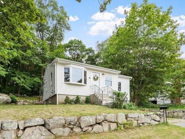 house with 3 bedroom, Randolph MA ES105109755