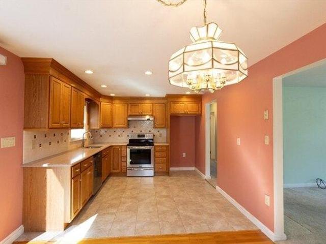house with 3 bedroom, Randolph MA ES105117677