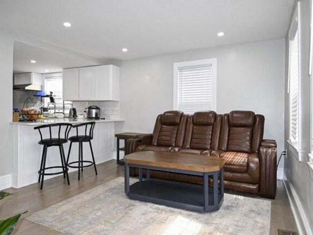 house with 3 bedroom, Randolph MA ES105122680
