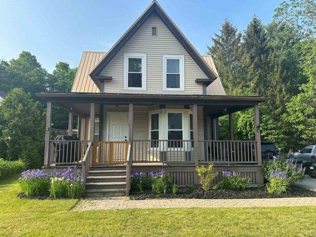 house with 3 bedroom, Raymond NH DLS102120152