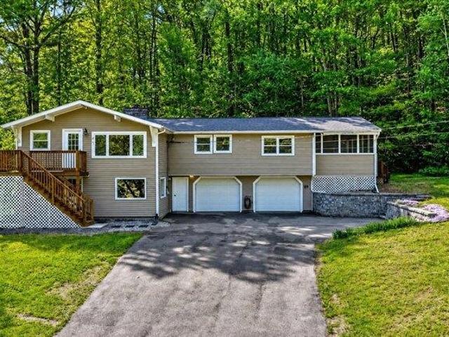 house with 3 bedroom, Raymond NH DLS102776957