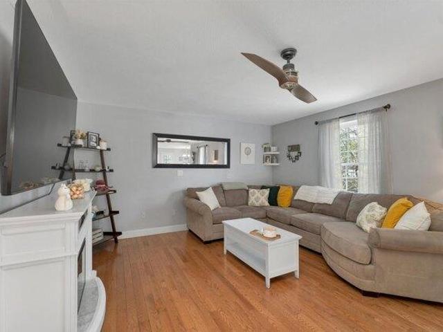 house with 3 bedroom, Raymond NH DLS102823154