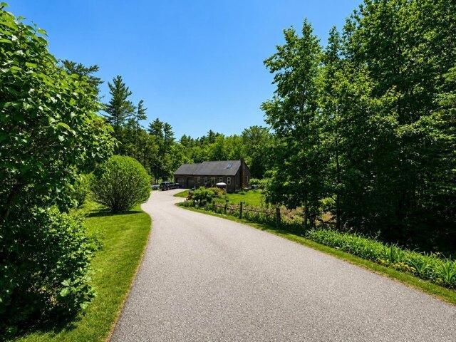 house with 3 bedroom, Raymond NH DS104115442