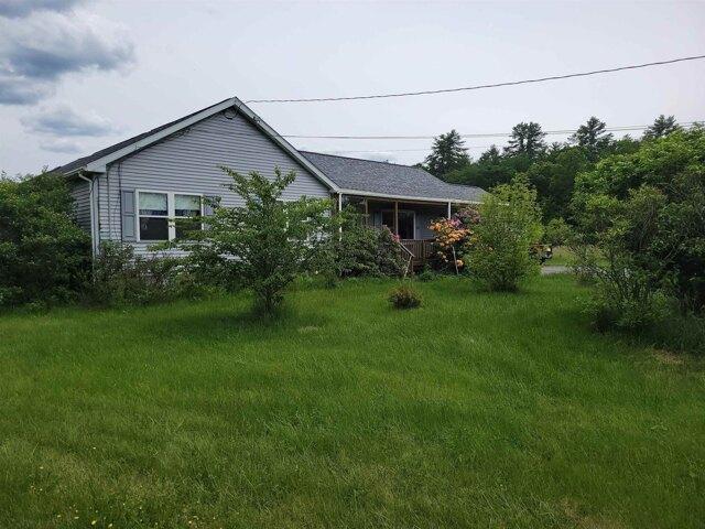house with 3 bedroom, Raymond NH ES104045517