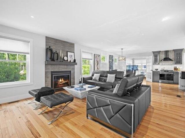house with 3 bedroom, Raymond NH ES104078491