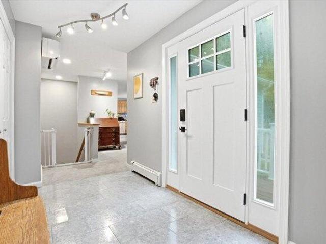 house with 3 bedroom, Raymond NH ES105080658