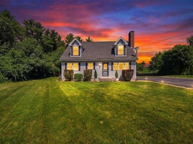 house with 3 bedroom, Raymond NH ES105107715