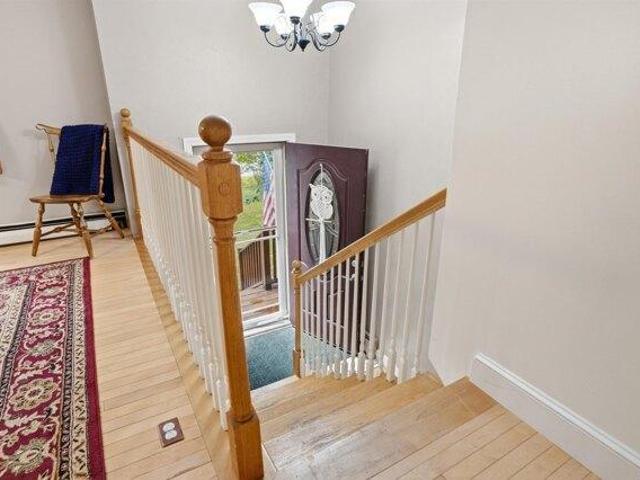 house with 3 bedroom, Raymond NH ES105109541