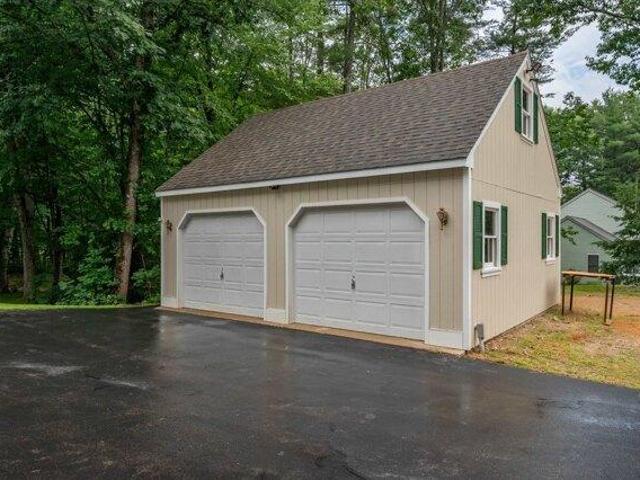 house with 3 bedroom, Raymond NH ES105192593