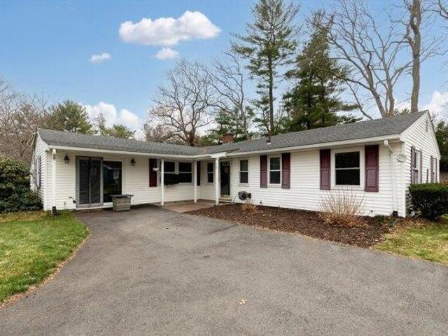 house with 3 bedroom, Raynham MA DS103494482