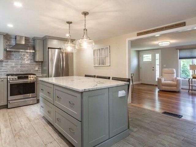 house with 3 bedroom, Raynham MA DS103851712
