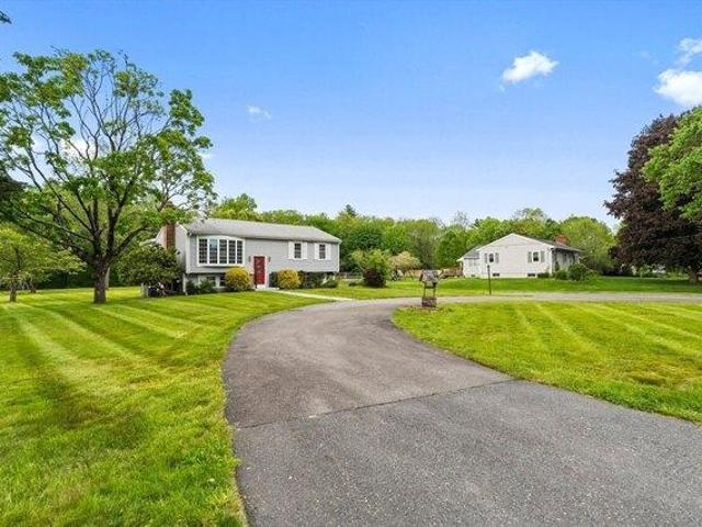 house with 3 bedroom, Raynham MA ES104299193