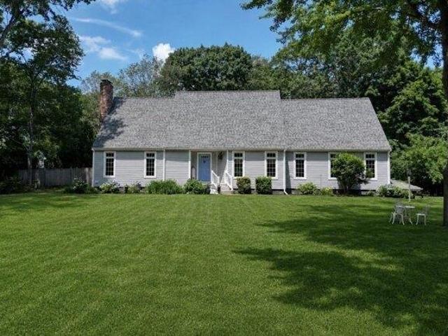 house with 3 bedroom, Raynham MA ES104758295