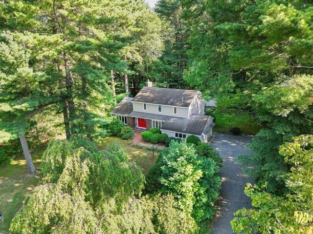 house with 3 bedroom, Raynham MA ES104852130