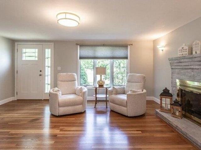 house with 3 bedroom, Raynham MA ES105172153