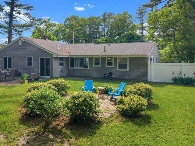 house with 3 bedroom, Raynham MA ES103495638