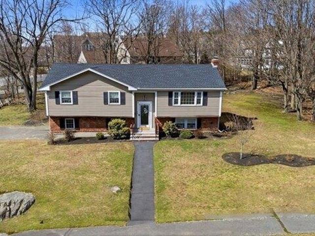 house with 3 bedroom, Reading MA DS102317087