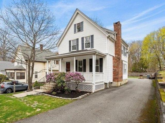 house with 3 bedroom, Reading MA ES104042045