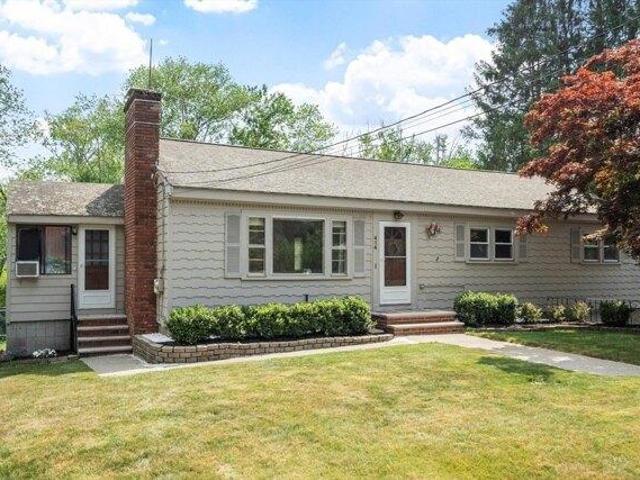 house with 3 bedroom, Reading MA ES104152961