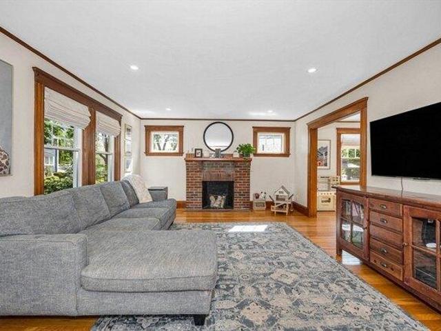 house with 3 bedroom, Reading MA ES104351438