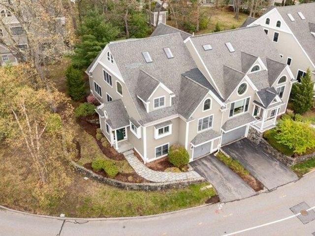 house with 3 bedroom, Reading MA ES104410836