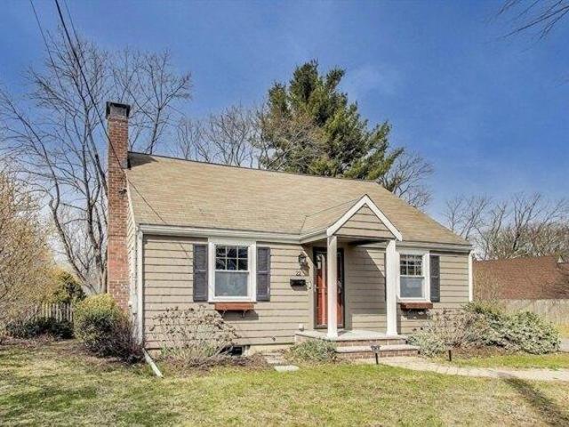 house with 3 bedroom, Reading MA ES102859538