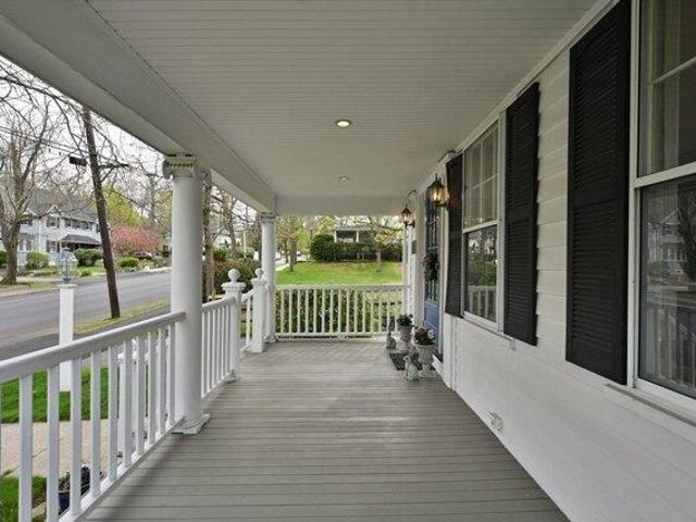 house with 3 bedroom, Reading MA ES103808853