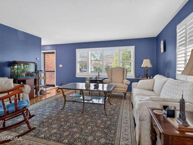 house with 3 bedroom, Red Bank NJ ES105203359