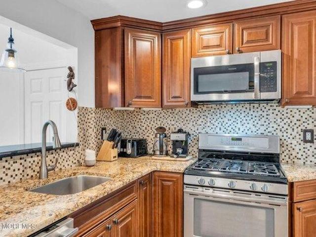 house with 3 bedroom, Red Bank NJ ES105206395