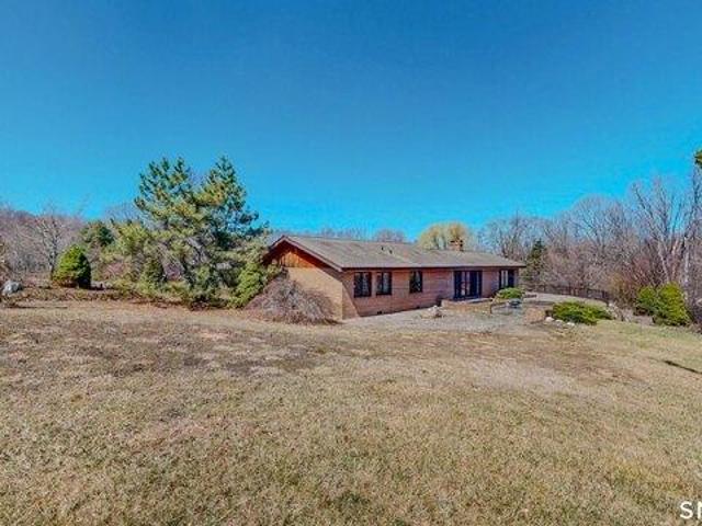 house with 3 bedroom, Redding CT DLS102280198