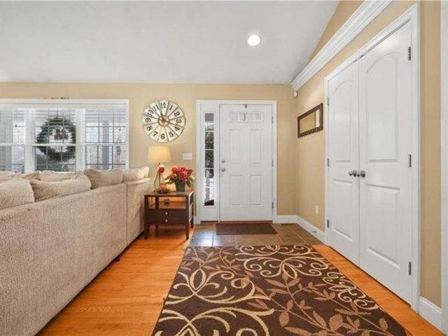 house with 3 bedroom, Rehoboth MA DS102029562