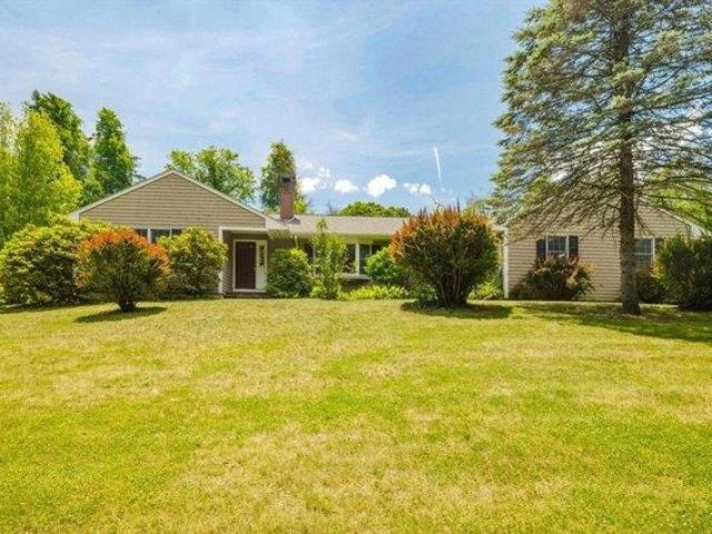 house with 3 bedroom, Rehoboth MA ES104649771