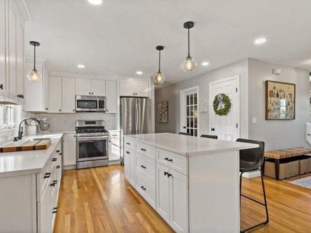 house with 3 bedroom, Rehoboth MA ES105156550