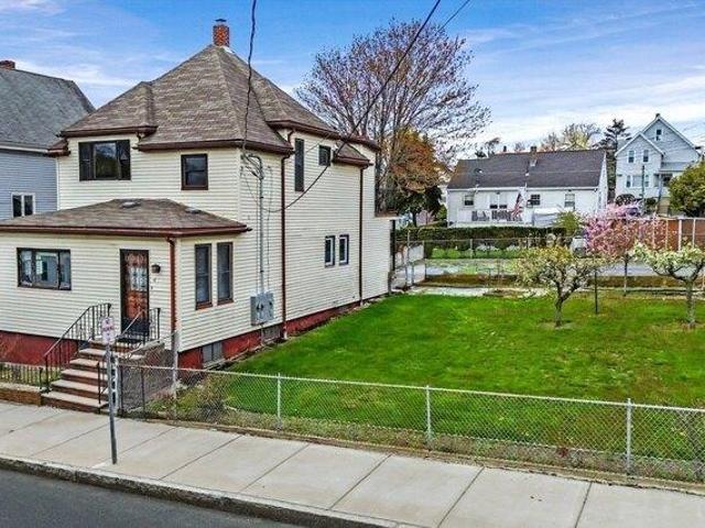 house with 3 bedroom, Revere MA DLS102478388