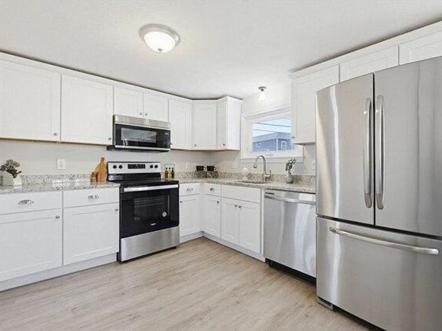 house with 3 bedroom, Revere MA DLS102591843