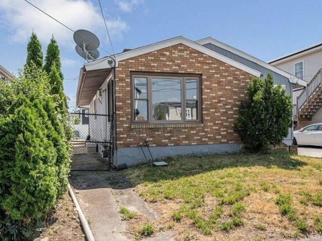house with 3 bedroom, Revere MA DS101799311