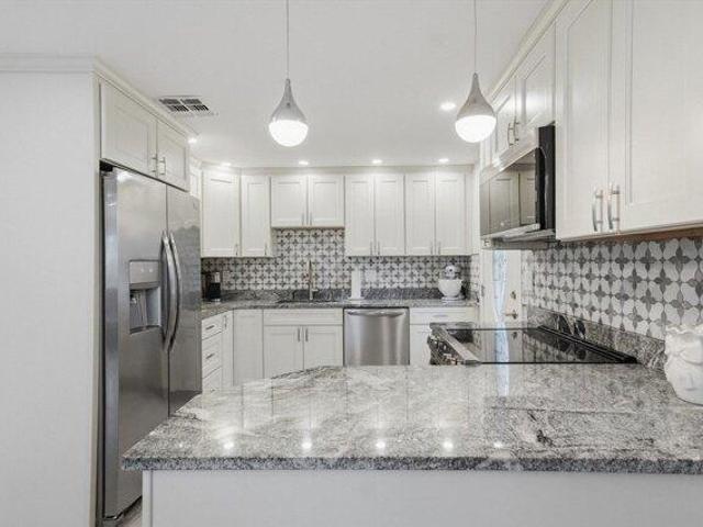 house with 3 bedroom, Revere MA DS102256969