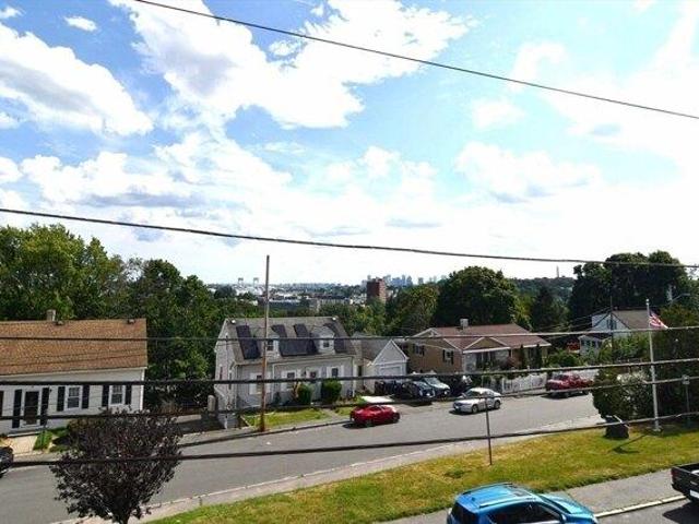house with 3 bedroom, Revere MA ES104811994