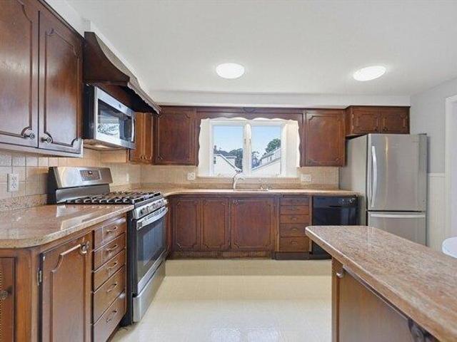 house with 3 bedroom, Revere MA ES104832951