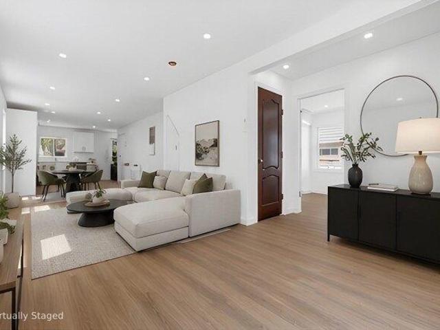 house with 3 bedroom, Revere MA ES104329753