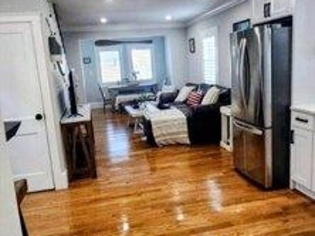 house with 3 bedroom, Revere MA ES105060866