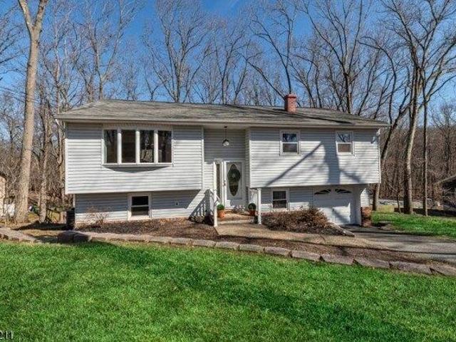 house with 3 bedroom, Ringwood NJ DLS102215719
