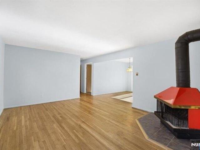 house with 3 bedroom, Ringwood NJ ES104831875