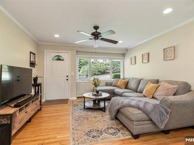 house with 3 bedroom, Ringwood NJ ES105144795