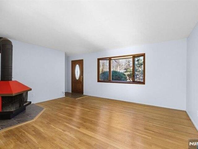 house with 3 bedroom, Ringwood NJ ES105160810