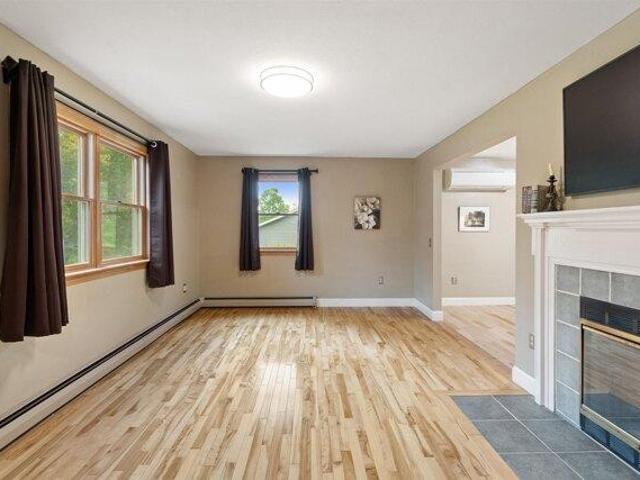 house with 3 bedroom, Richmond VT ES104010587