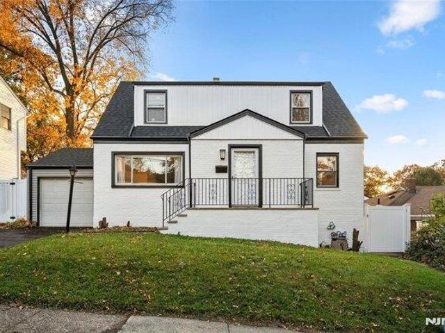 house with 3 bedroom, Ridgefield NJ DS102258527