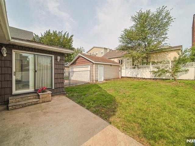 house with 3 bedroom, Ridgefield NJ ES105158885