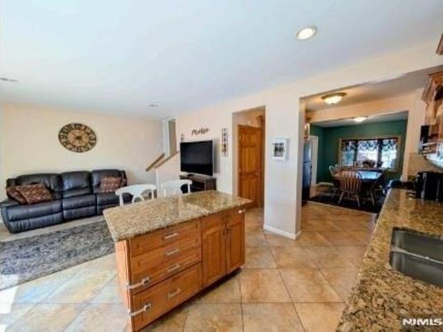 house with 3 bedroom, Ridgefield Park NJ DLS102562424